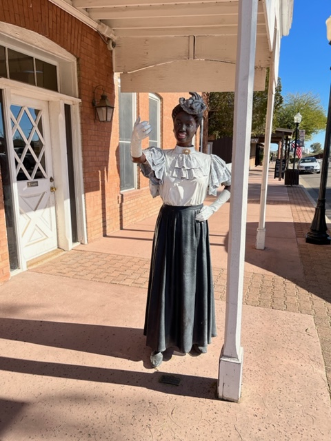 Elizabeth Smith: A Black Entrepreneur in Arizona | Tumblereads: A New ...